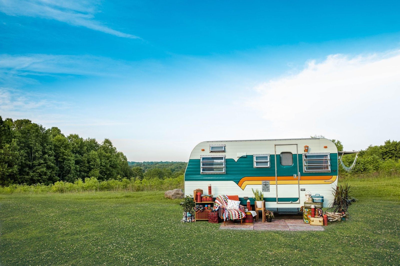 5 Useful Tips and Travel Hacks for Your First RV Camping Trip ...